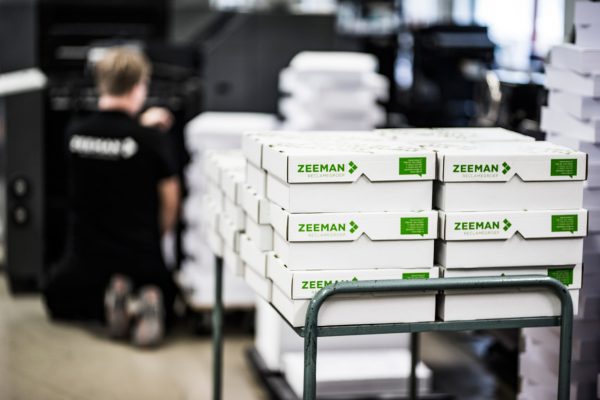 Fotoboek » Zeeman Reclamegroep Drukkerij Belettering Reclamestudio Zeefdruk